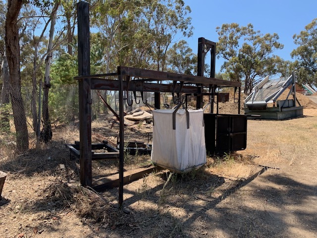 Lot 35 - Bulka Bag Fill Station (3 Bag Unit) | AuctionsPlus