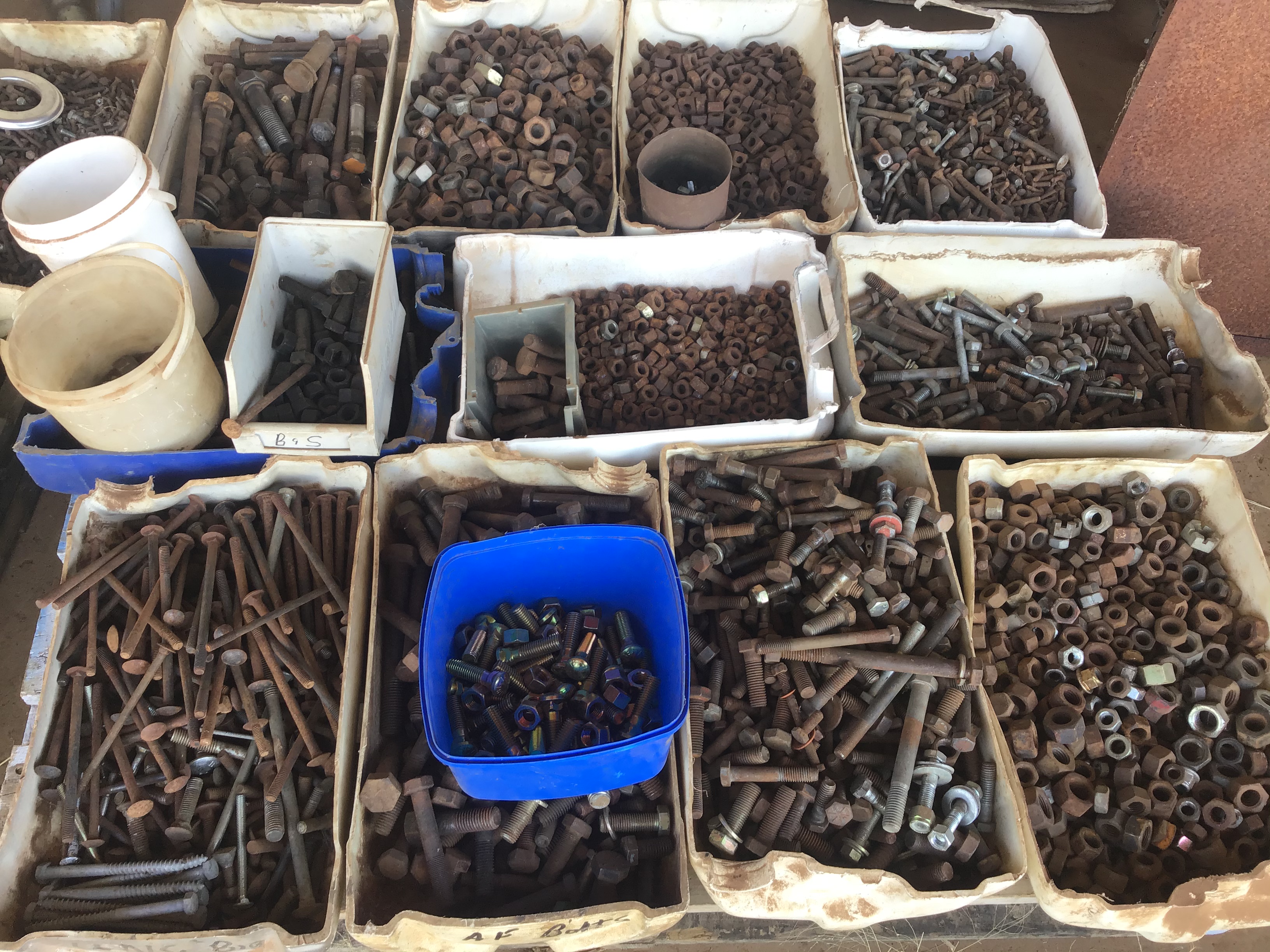 Lot 229 - pallet nuts and bolts | AuctionsPlus