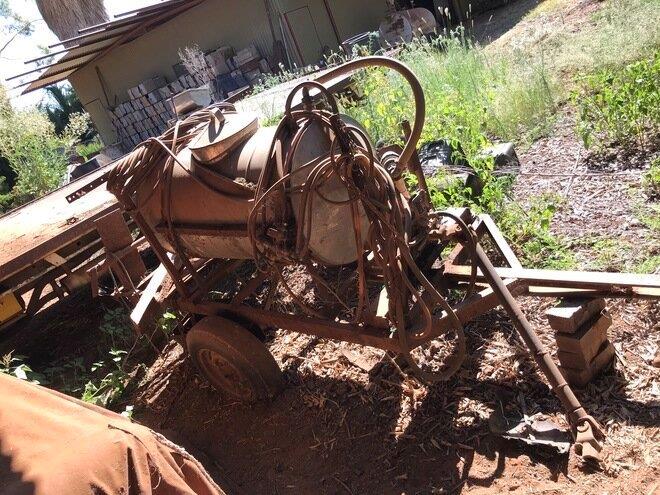 Lot 21 - Poison Tank | AuctionsPlus