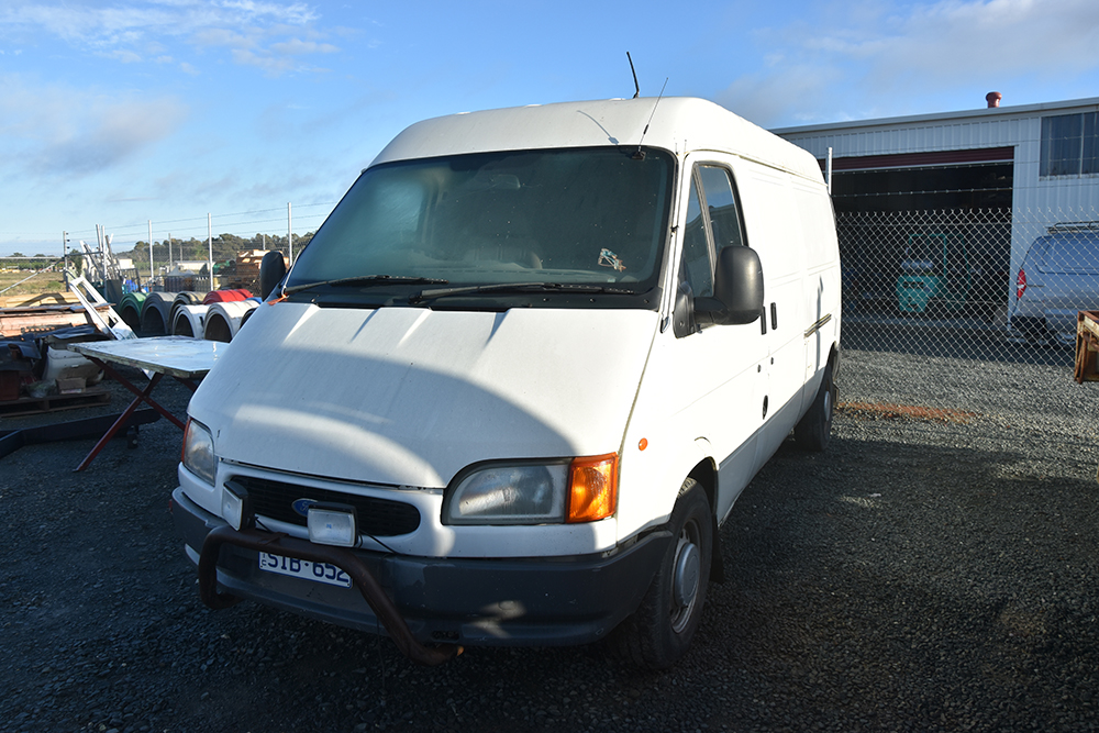 Lot 107 - 1996 Ford Transit Van | AuctionsPlus