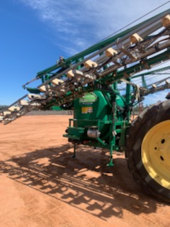 Lot 14 - Weedseeker 24 metre boom 1500 litre tank | AuctionsPlus