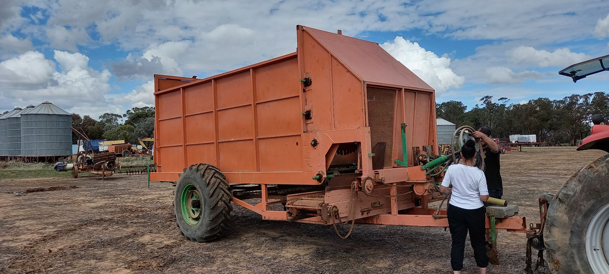 Lot 106 - Silage Wagon | AuctionsPlus