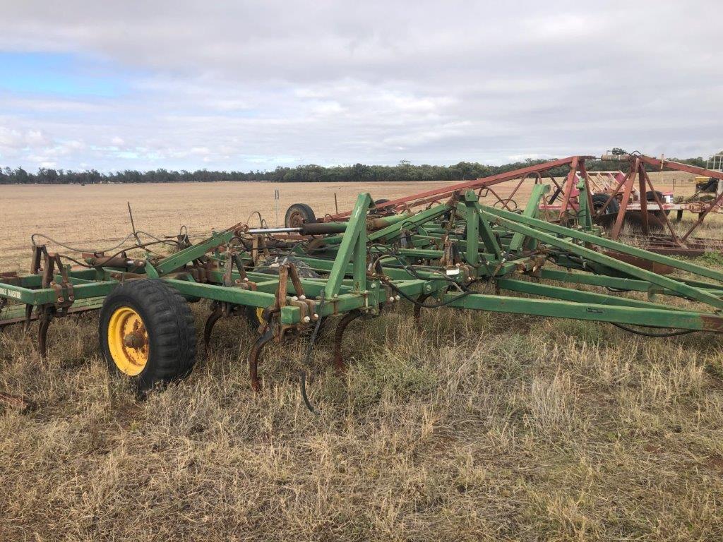 Lot 31 - Horwood Bagshaw StubbleMaster | AuctionsPlus