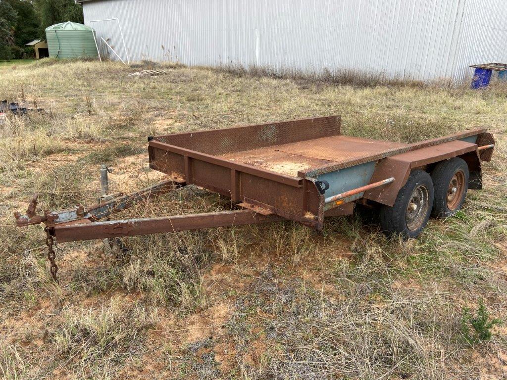 Lot 205 - 3100mm x 2000mm Tandem Farm Trailer | AuctionsPlus