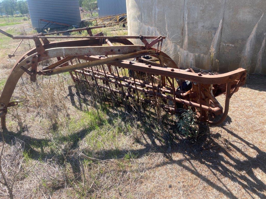24 - Hay Rake | AuctionsPlus