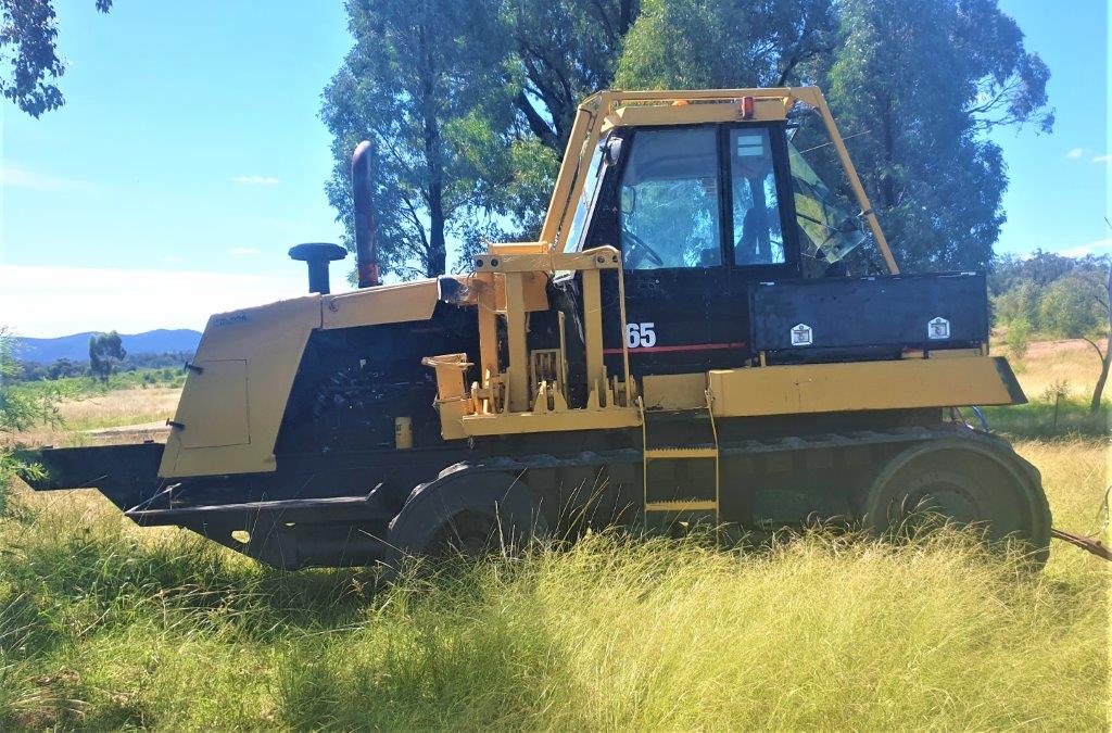 Lot 4 - CAT CHALLENGER 65 | AuctionsPlus
