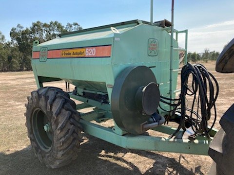 Lot 14 - Forward Engineering 620 Air Seeder Box | AuctionsPlus
