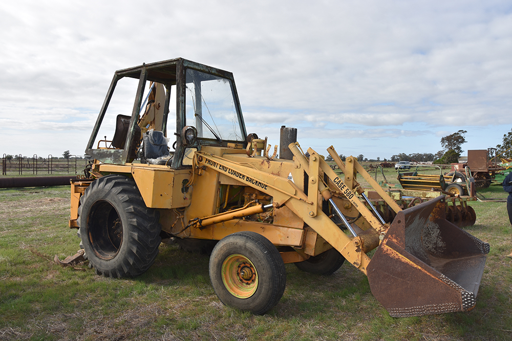 Lot 4 - Case 580 C Series | AuctionsPlus