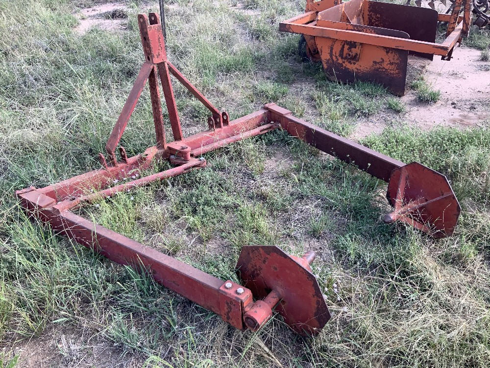 Lot 63 - 3 PL round bale roller. | AuctionsPlus