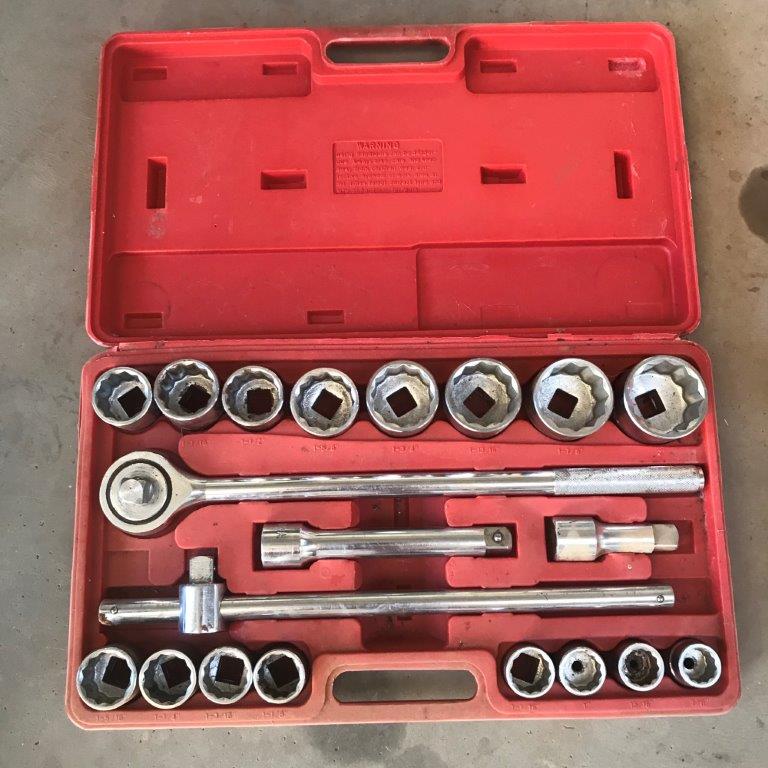 Lot 106 - 2 inch socket set | AuctionsPlus