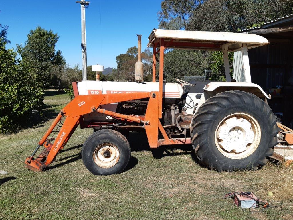 Lot 1 - David Brown/Case 1210 Tractor | AuctionsPlus