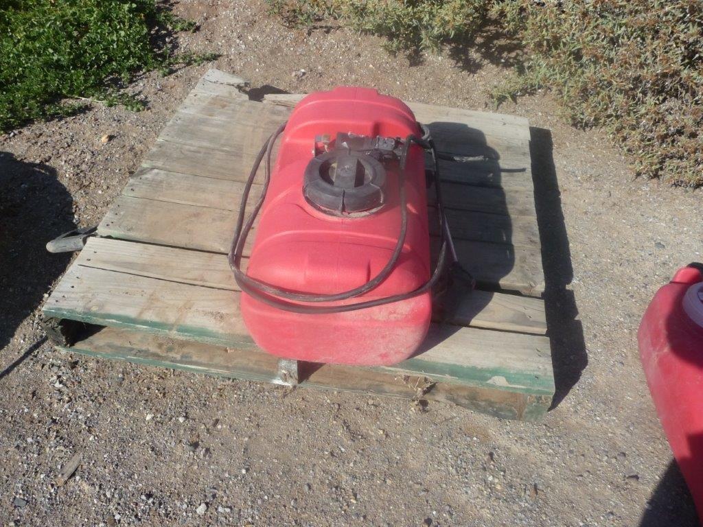 Lot 30 - Silvan ATV 50L 12V sprayer | AuctionsPlus