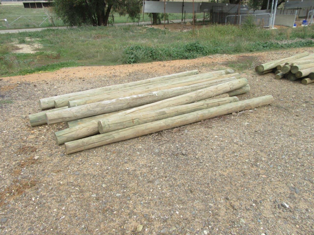 Lot 73 - Assorted Fence Posts | AuctionsPlus