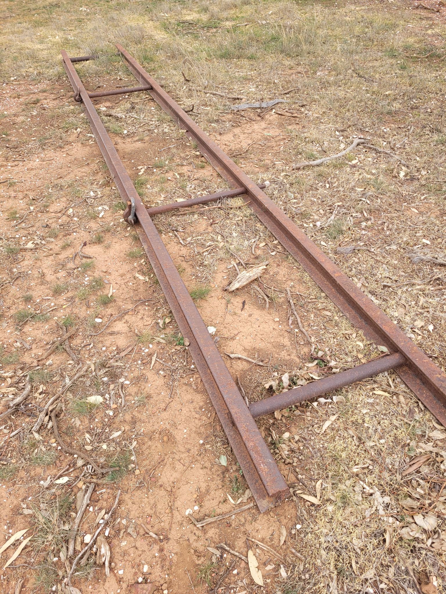 Lot 80 - 20ft Railway Iron Smudge Bar | AuctionsPlus