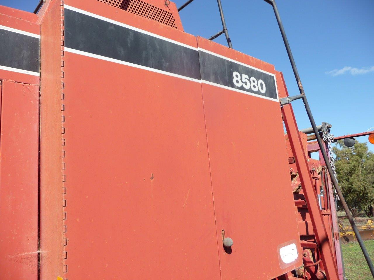 Lot 120 - Case 8580 Baler (modified chamber) | AuctionsPlus