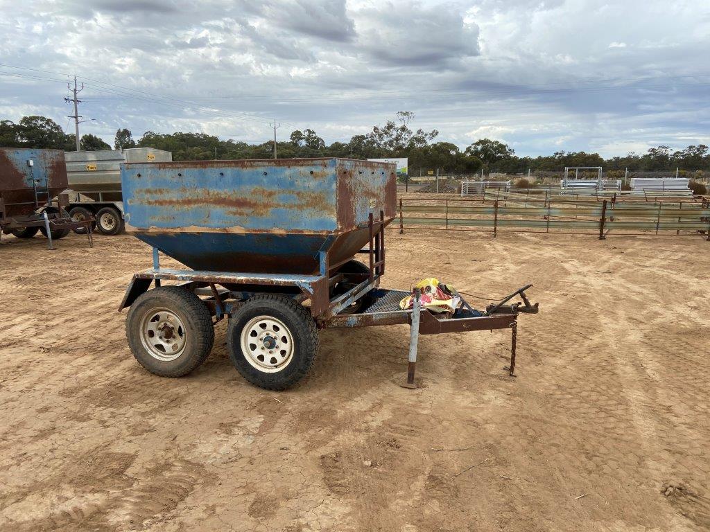 Lot 20 - Blue Feed Cart | AuctionsPlus