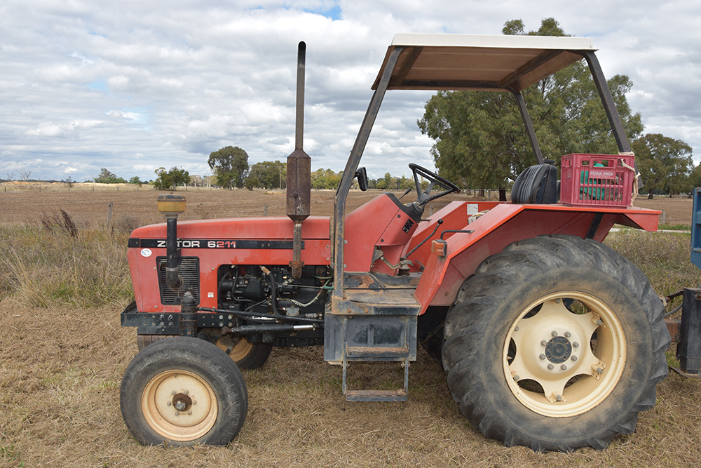 Lot 216 - Zetor 6211 tractor | AuctionsPlus