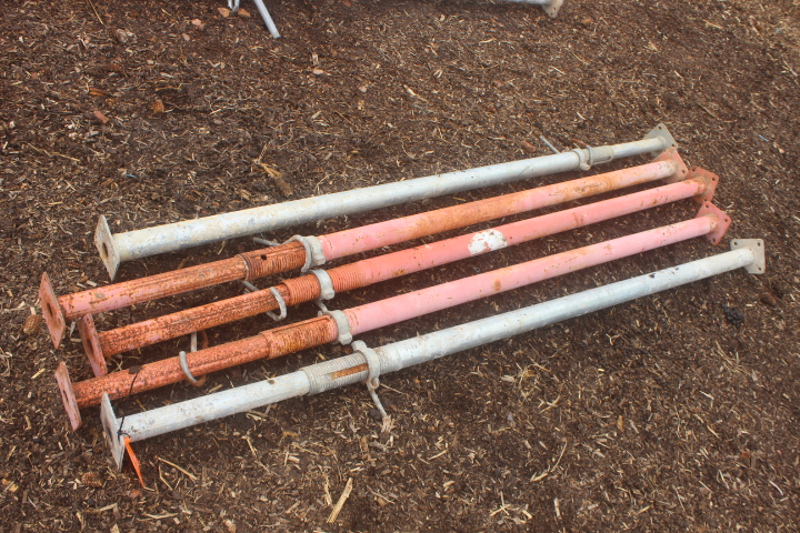 LOT 224 - 5 x No2 Aqua Prop's | AuctionsPlus