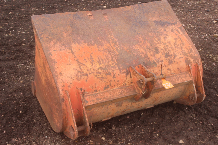 LOT 230 - Front End Loader Bucket | AuctionsPlus