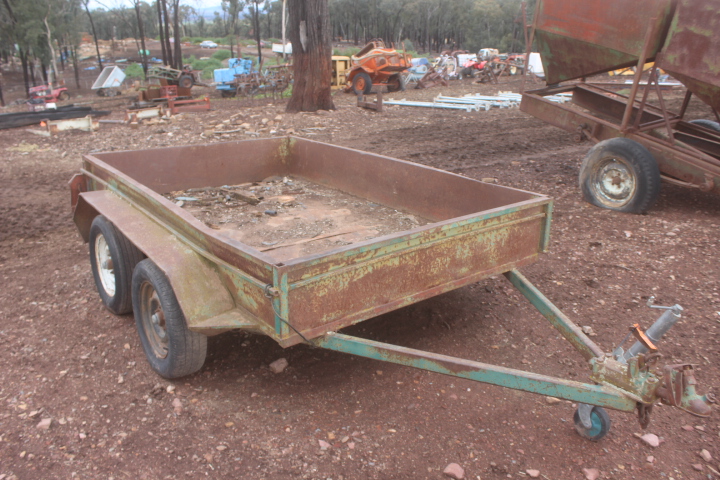 LOT 273 - Tandem Box Trailor | AuctionsPlus