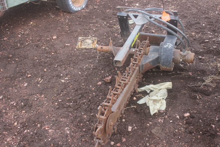 LOT 288 - Mini Dingo Chain Trencher | AuctionsPlus