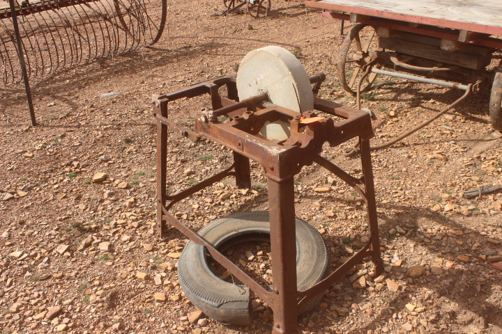 LOT 450 - Antique Ginding Wheel | AuctionsPlus
