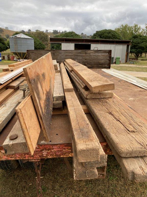 Lot 100 - Assorted timber | AuctionsPlus
