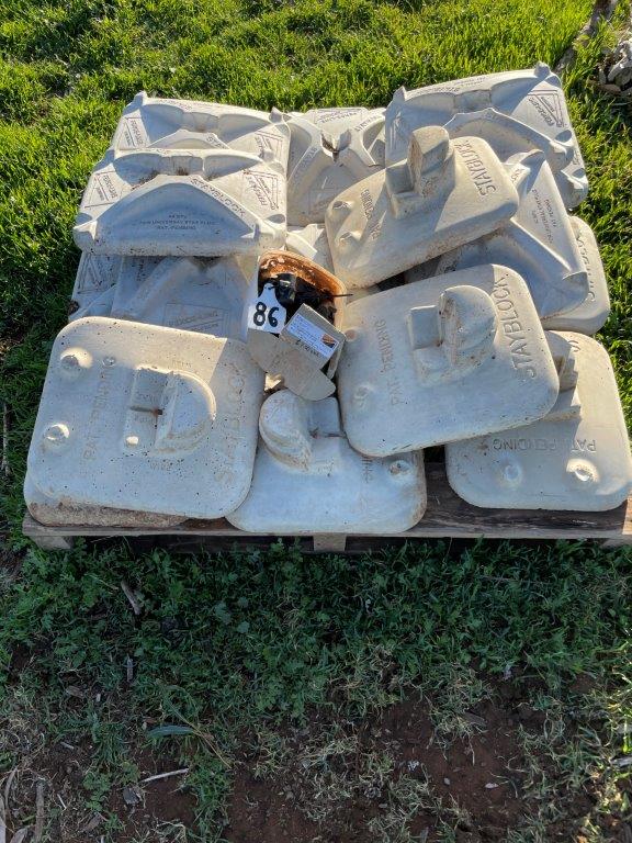 Lot 86 - Concrete stay blocks x 17; | AuctionsPlus