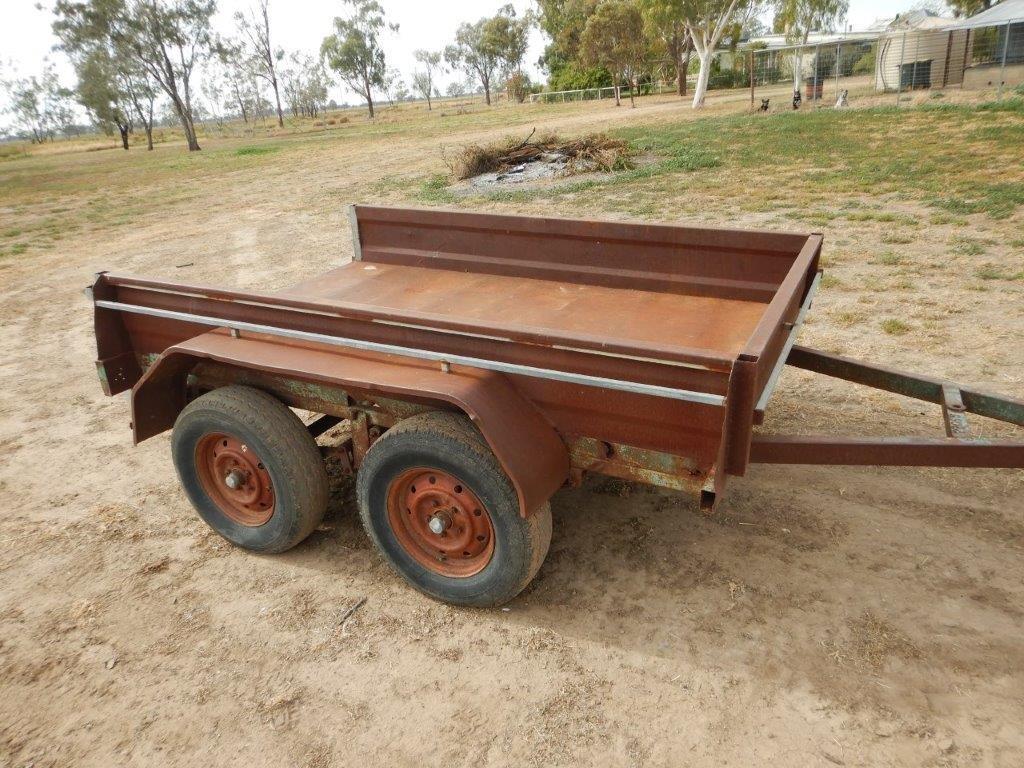 Lot 96 - Bogie Box Trailer | AuctionsPlus