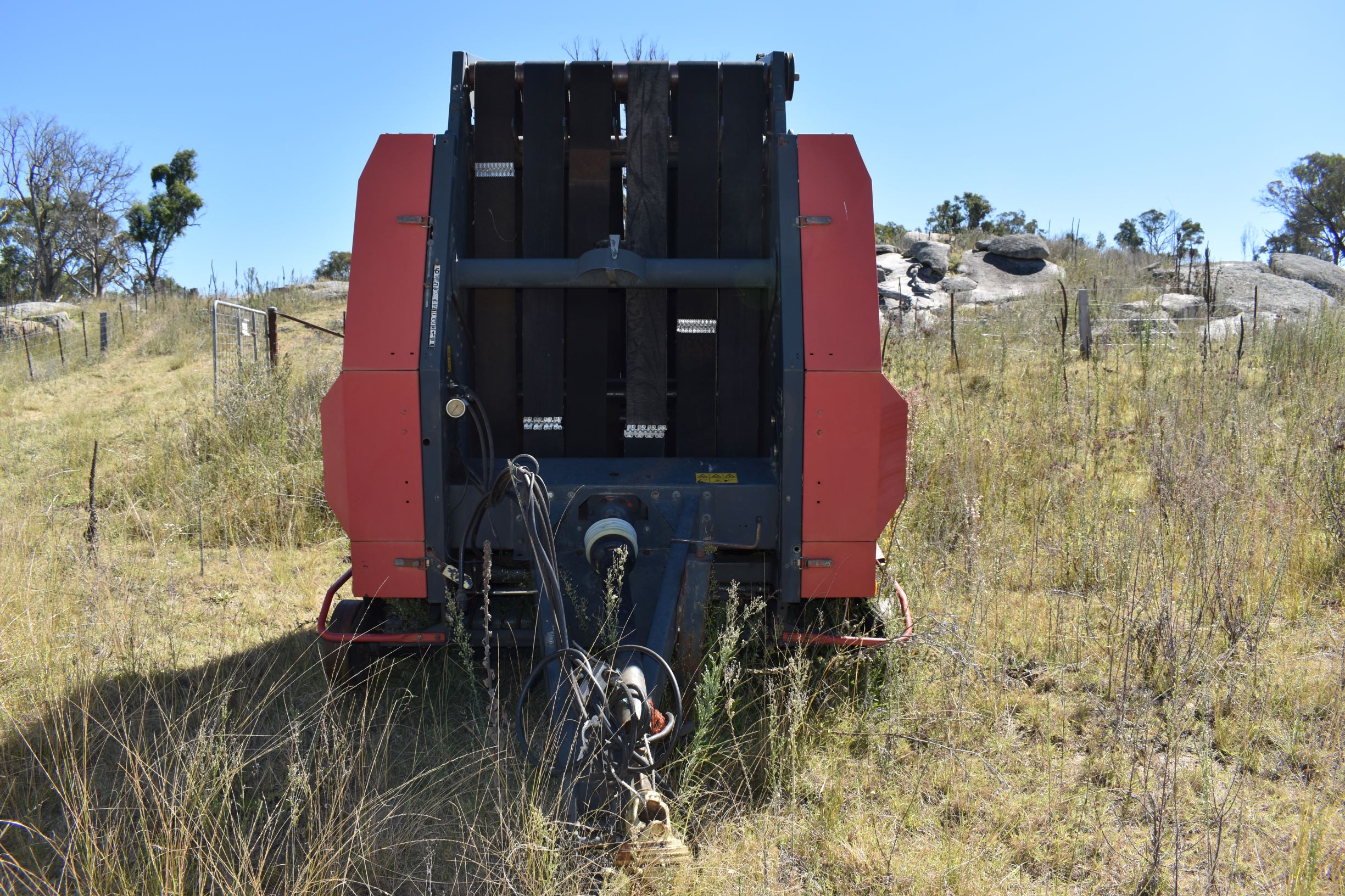 Lot 18 - Case IH round baler 626 | AuctionsPlus