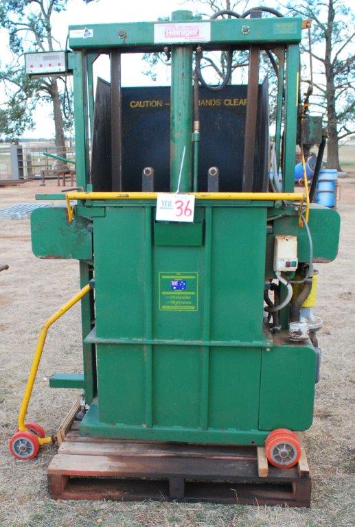 Lot 36 - TPW Wool Press | AuctionsPlus