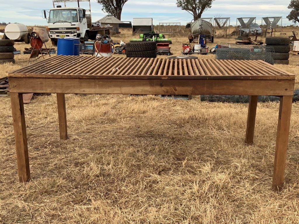 Lot 38 - Timber wool table | AuctionsPlus