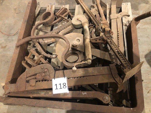 Lot 118 - 3 x Trewalla Jacks & 1 x Highlift Jack | AuctionsPlus