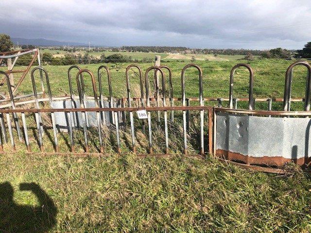 Lot 186 - Hay Rack | AuctionsPlus