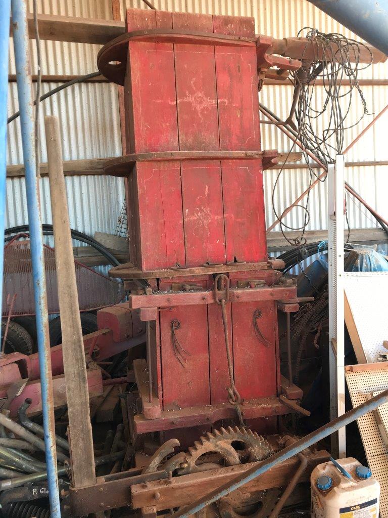 Lot 49 - Vintage Koerstz complete double box wool press | AuctionsPlus