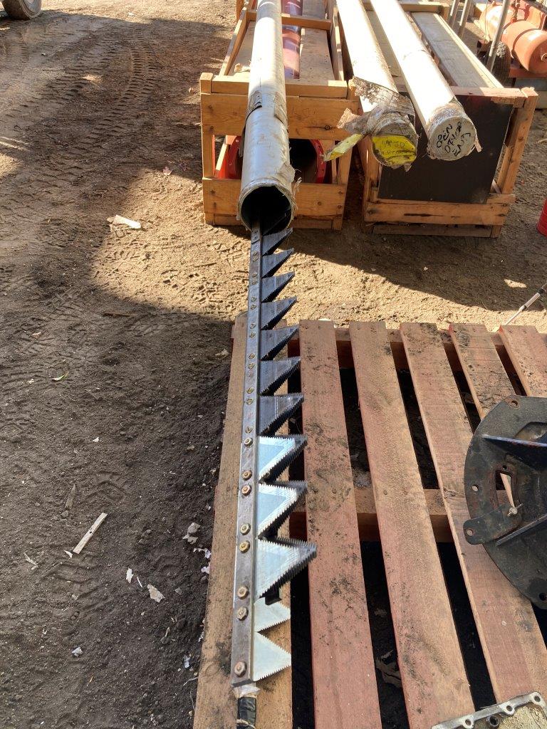 Lot 83 - New MacDon 45’ complete front knife | AuctionsPlus