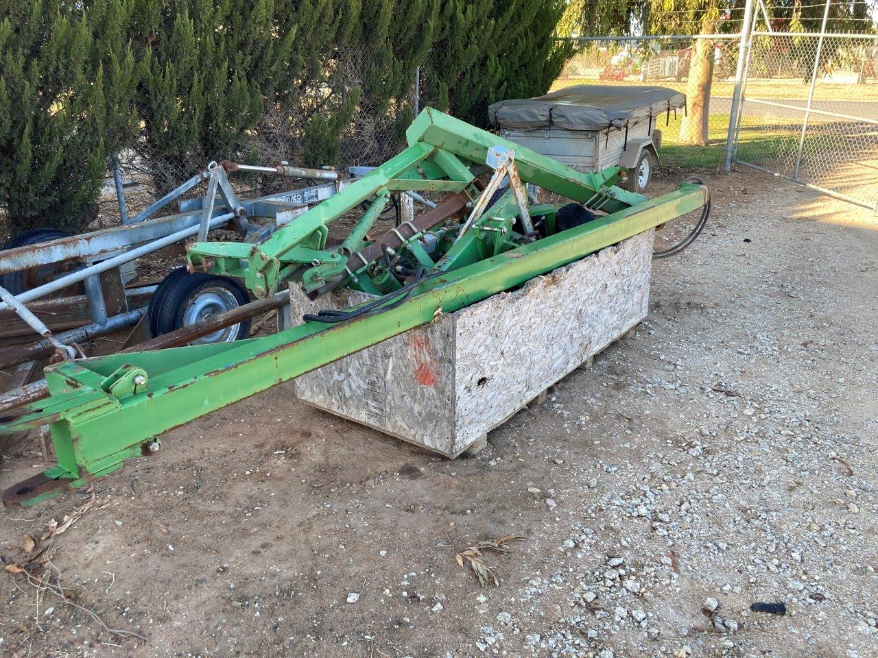 Lot 180 - Smale 37’ prickle chain attachment, bearings & trailing wheel ...