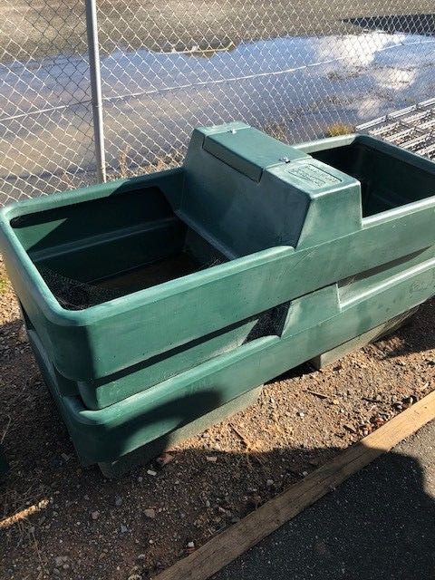 Lot 57 - Polymaster Trough 250Lt (one only) | AuctionsPlus