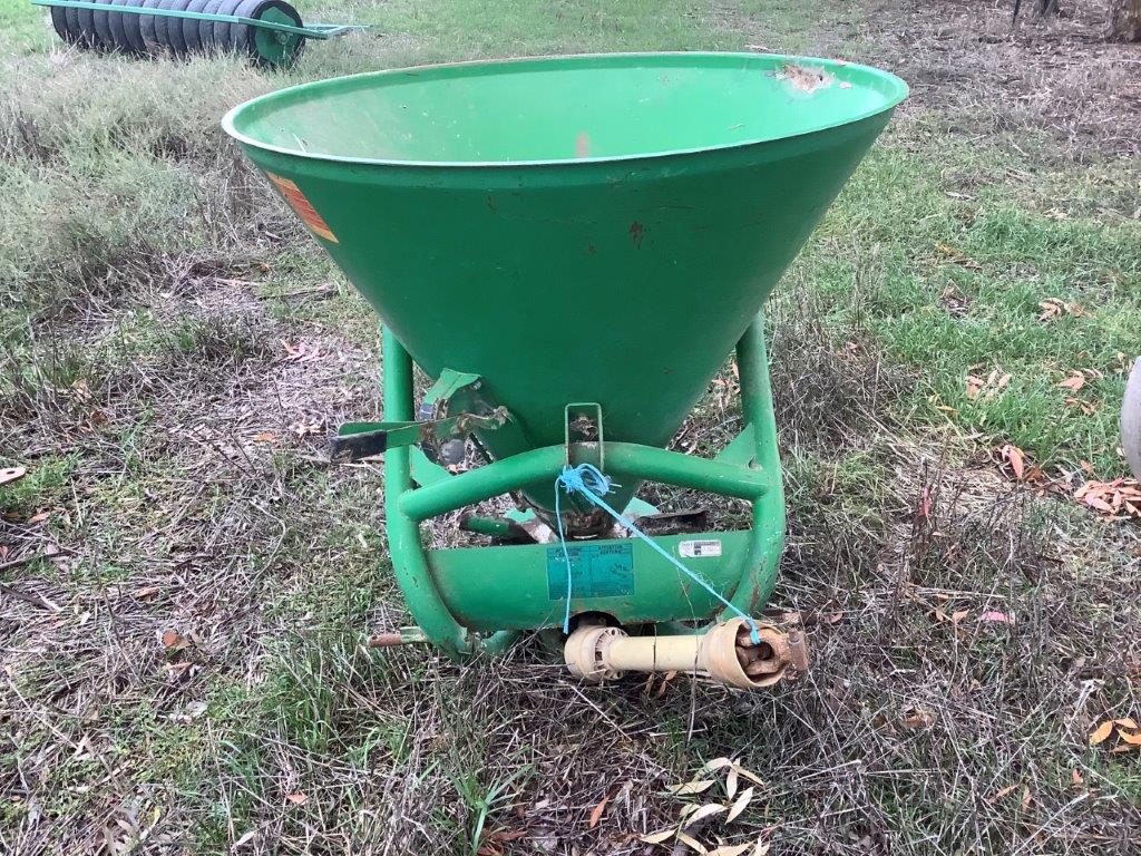 Lot 8 - Super spreader | AuctionsPlus