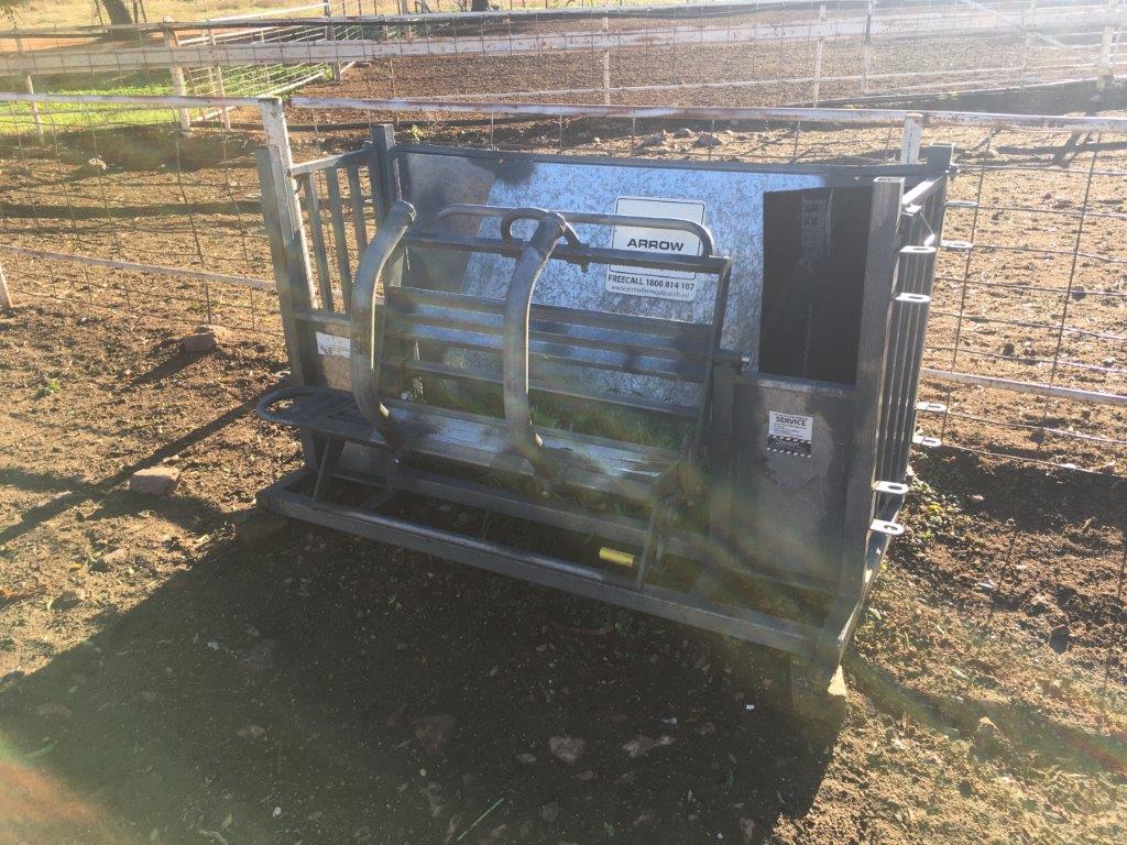 Lot 4 - Arrow Farmquip Sheep Handler | AuctionsPlus