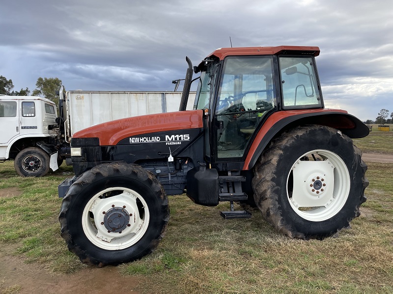 LOT 3 - New holland M115 tractor | AuctionsPlus
