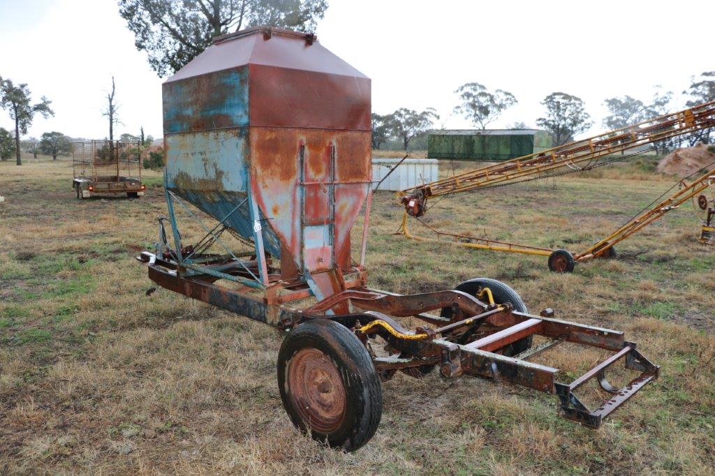 Lot 212 - Sheep Feed Out Cart | AuctionsPlus