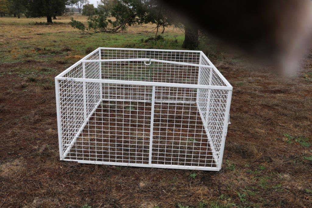 Lot 221 - Crate | AuctionsPlus