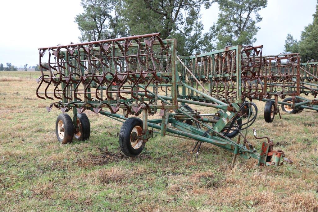 Lot 238 - Harrows | AuctionsPlus