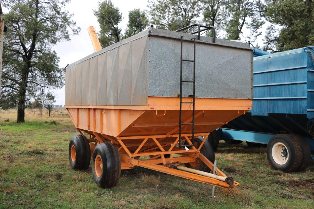 Lot 260 - Field Bin | AuctionsPlus