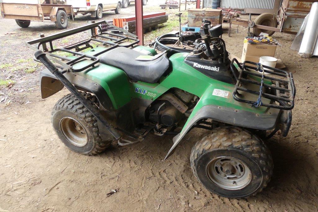 Lot 9 - Kawasaki KLF300 | AuctionsPlus