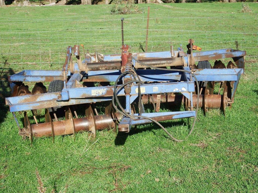 Lot 28 - Grizzly Offset Disk | AuctionsPlus