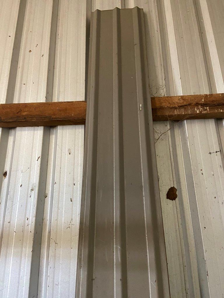 Lot 42 - 11'' W-Strap Steel | AuctionsPlus