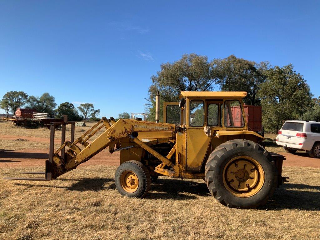 Lot 6 - Massey Ferguson 50A Loader | AuctionsPlus