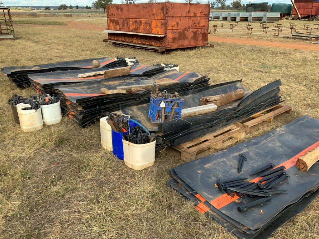 Lot 128 - Hay caps and pegs | AuctionsPlus